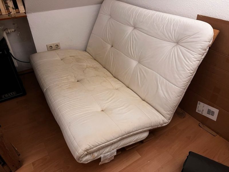 Futon plegable IKEA: la solución perfecta para optimizar el espacio de ...